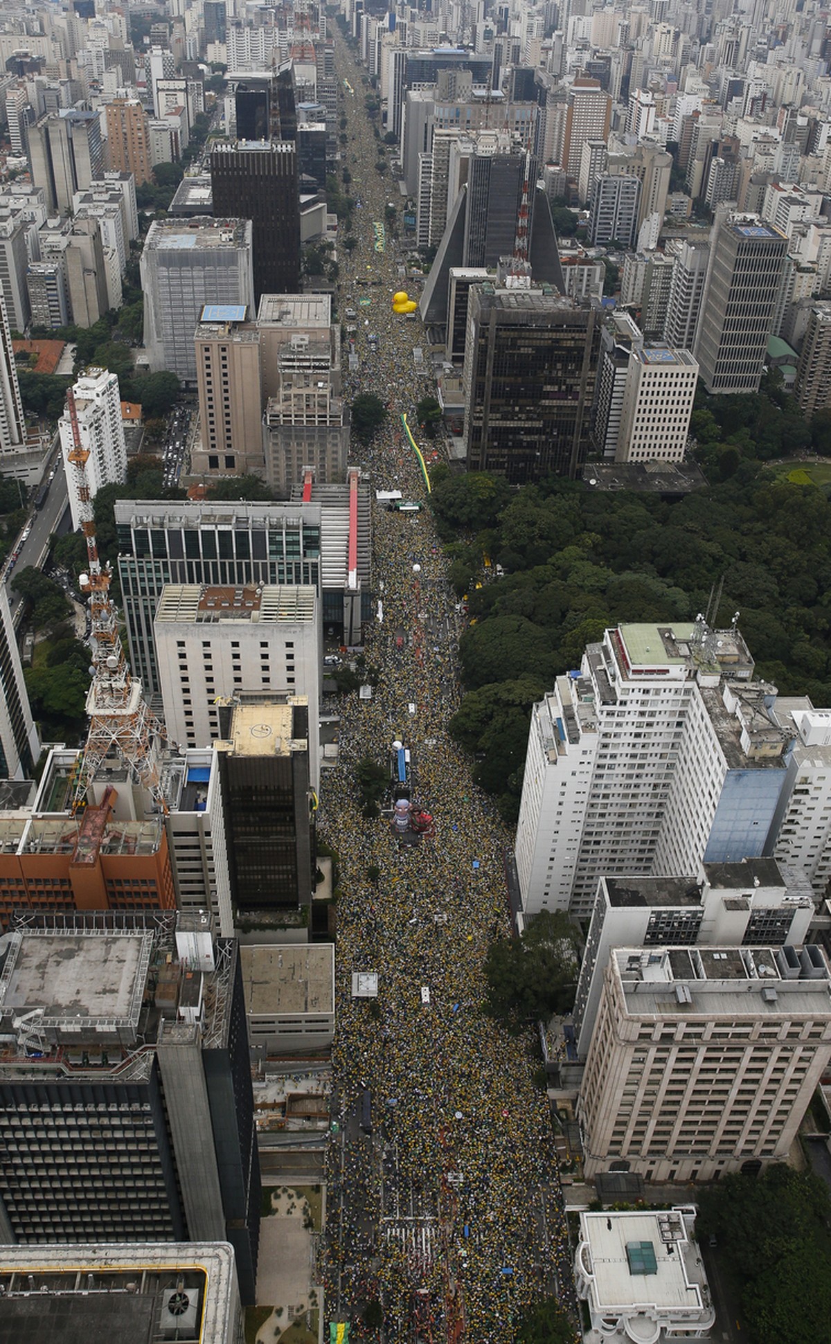 Ruas elevam pressão contra Dilma | Política | Valor Econômico