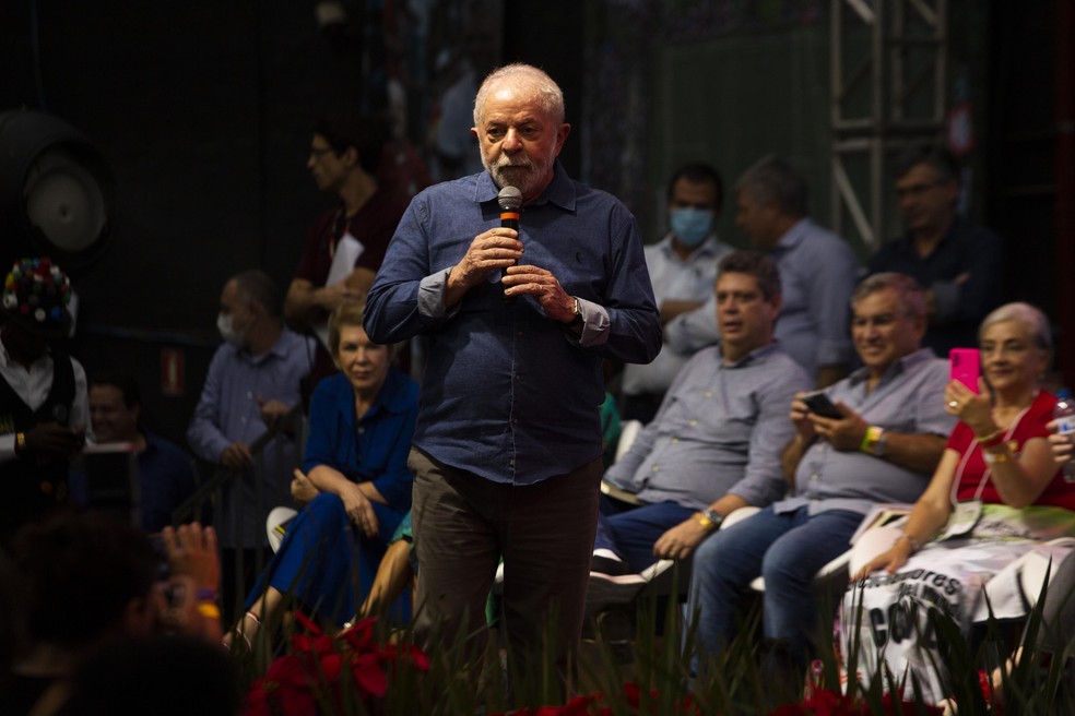 A gente não cuida do pobre se ficar olhando política fiscal, afirma ...