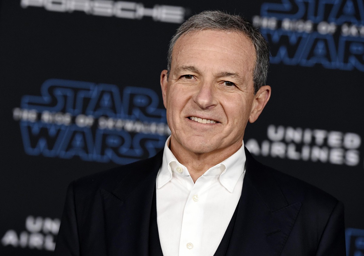 FT: Os bastidores da volta de Bob Iger à Disney | Empresas | Valor ...
