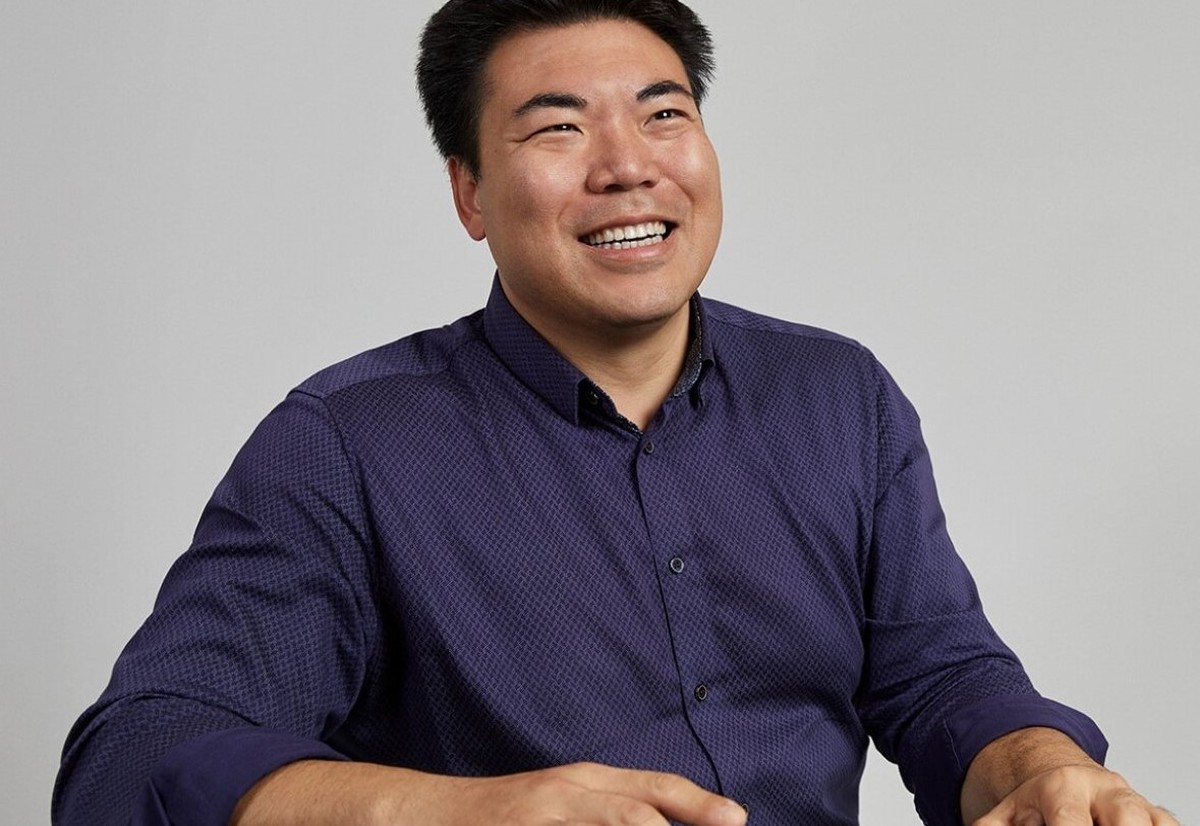 Sócio-gerente do SoftBank, Colin Fan, deixa o Vision Fund | Finanças ...