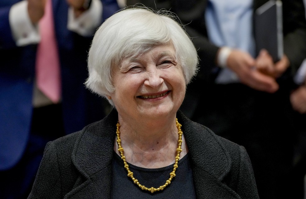 EUA apoiam fortemente a taxação progressiva e que os mais ricos paguem ...