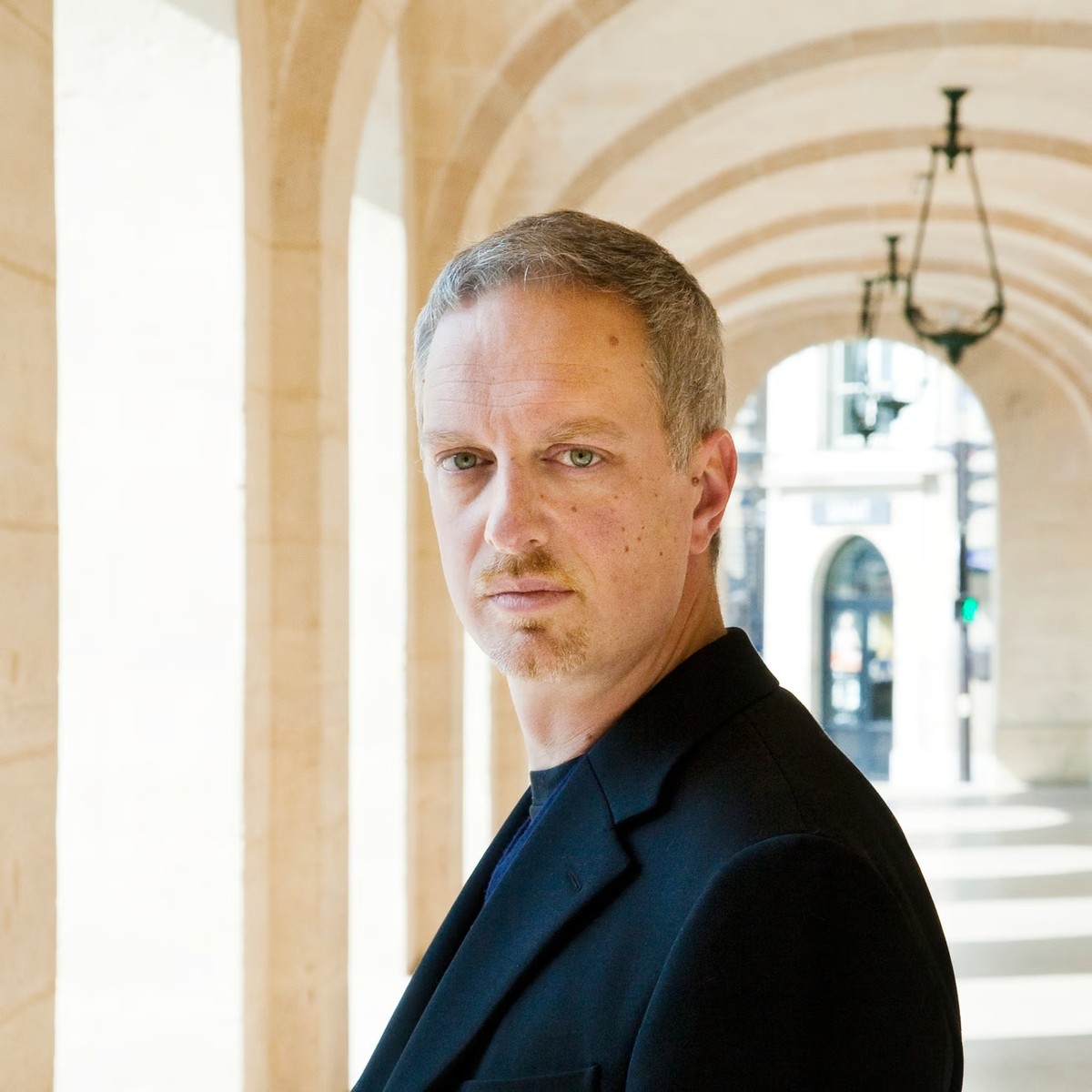 Ao relembrar crimes de Mussolini, autor tenta bloquear a normalização ...