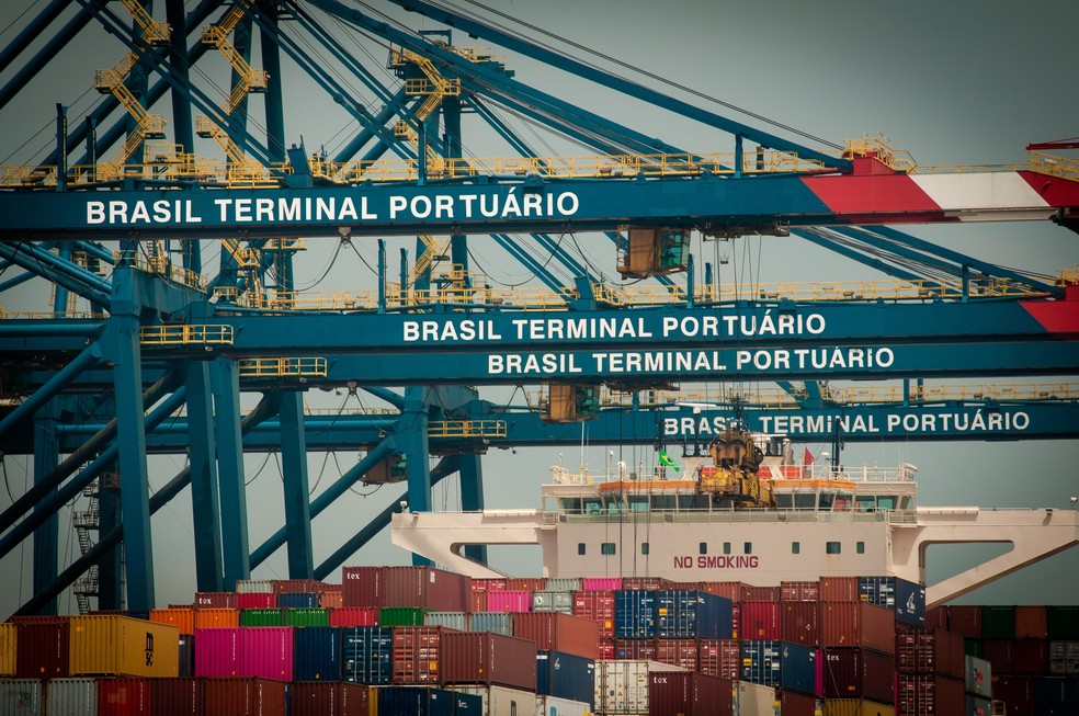 Movimentação de carga nos portos brasileiros cai 3,3% no 1º semestre ...
