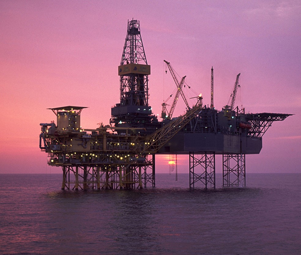 Petróleo sobe com perspectiva de tarifas mais brandas por parte dos EUA ...