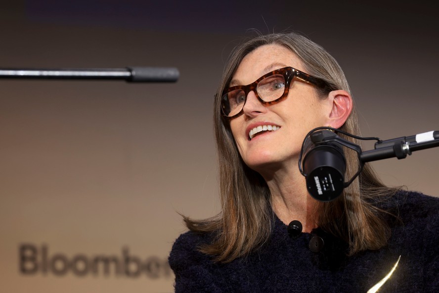 Ark, de Cathie Wood, aposta em empresa de tesouro de ether BitMine ...