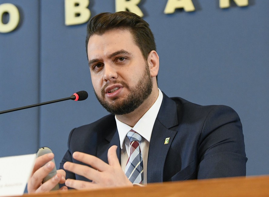 Para PF, Filipe Martins atuou diretamente na ‘minuta do golpe’ e a ...