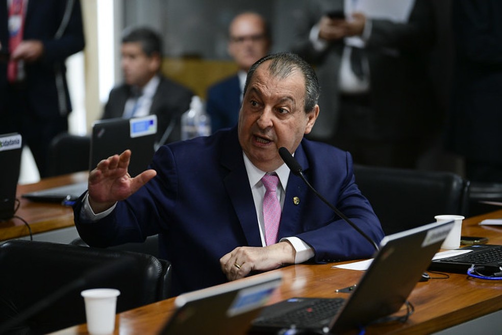 Aziz pontua que Fundo Constitucional do DF e Fundeb preocupam no ...