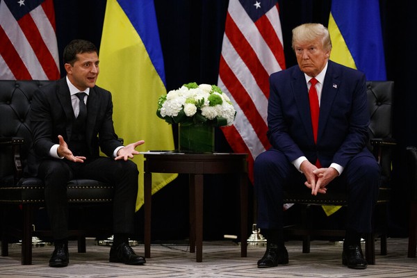Trump chama Zelensky de ditador e aumenta racha entre líderes | Mundo | Valor Econômico