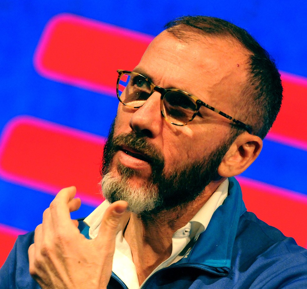 TIM vende 51% do negócio de fibra óptica por R$ 1,6 bilhão | Empresas ...