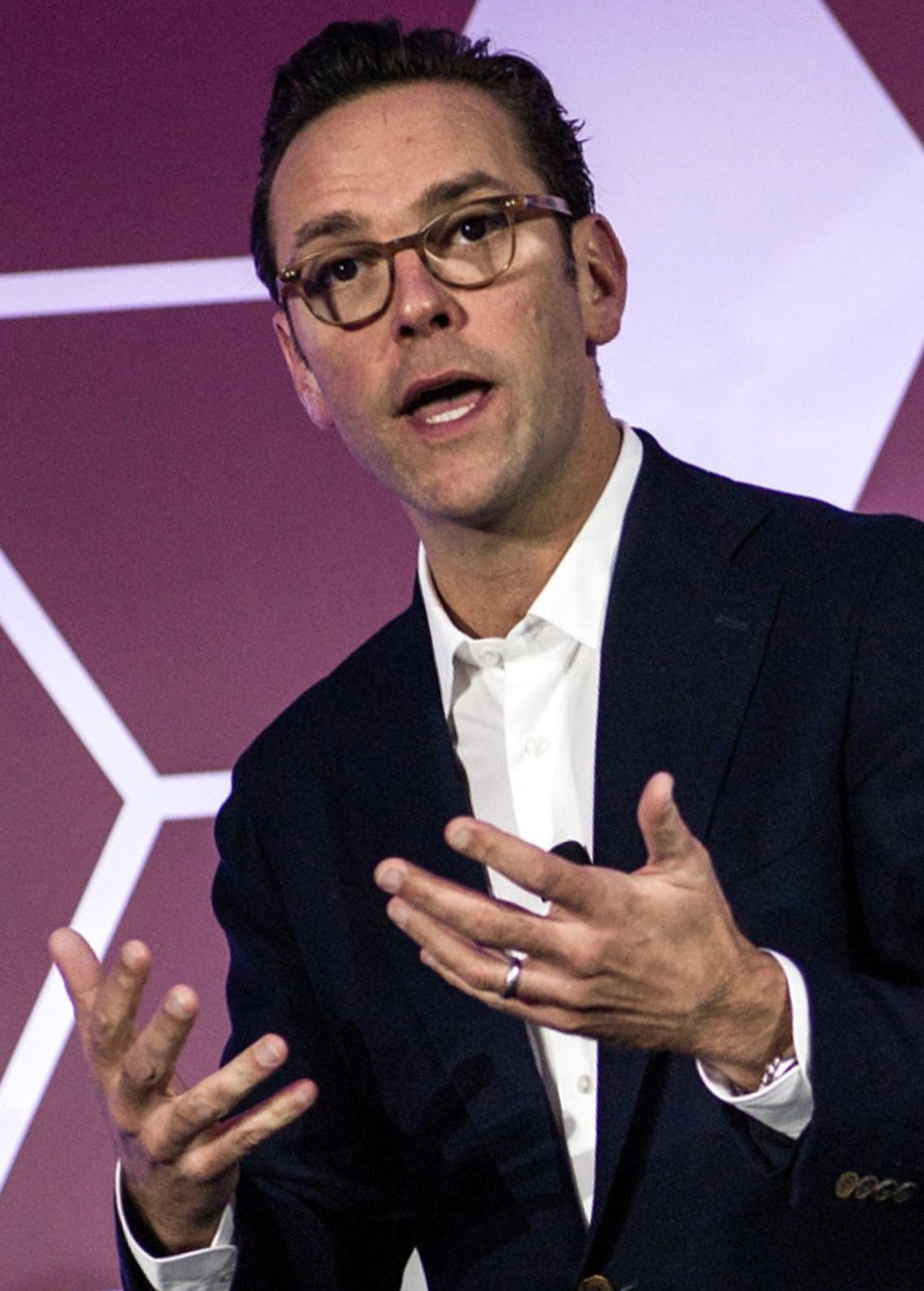 James Murdoch critica o pai e investe | Empresas | Valor Econômico