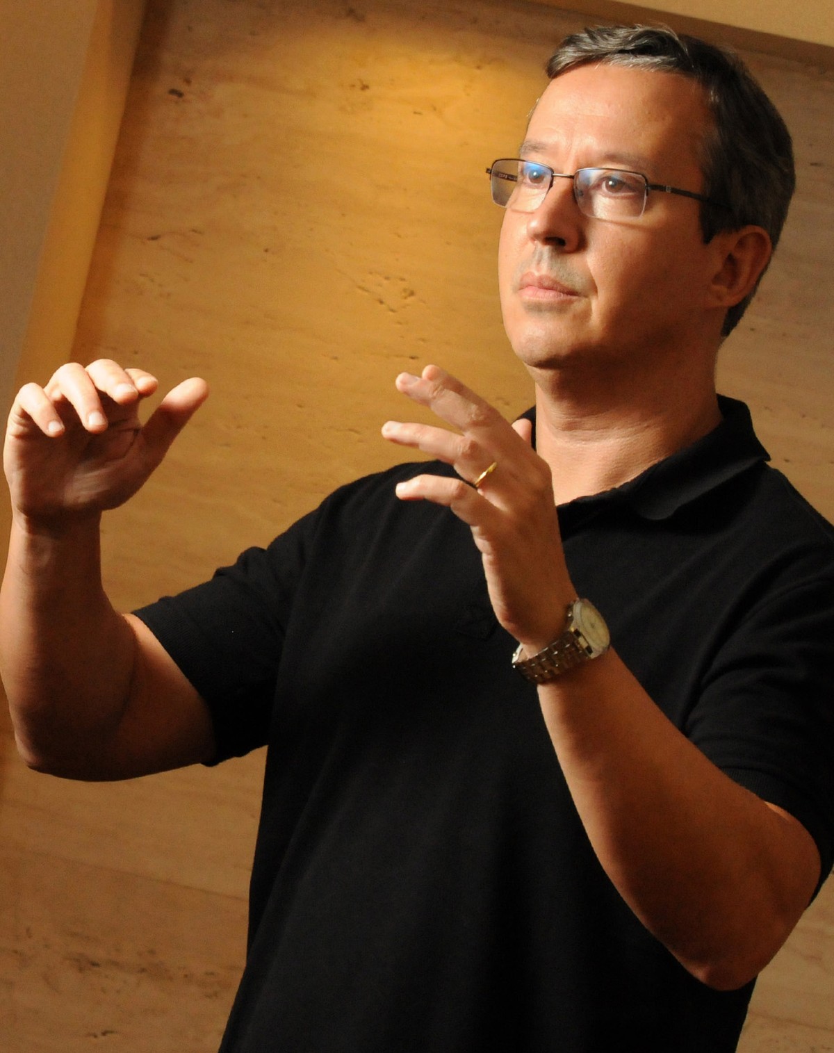 Investimento surpreende, impulsionado por construção | Brasil | Valor ...