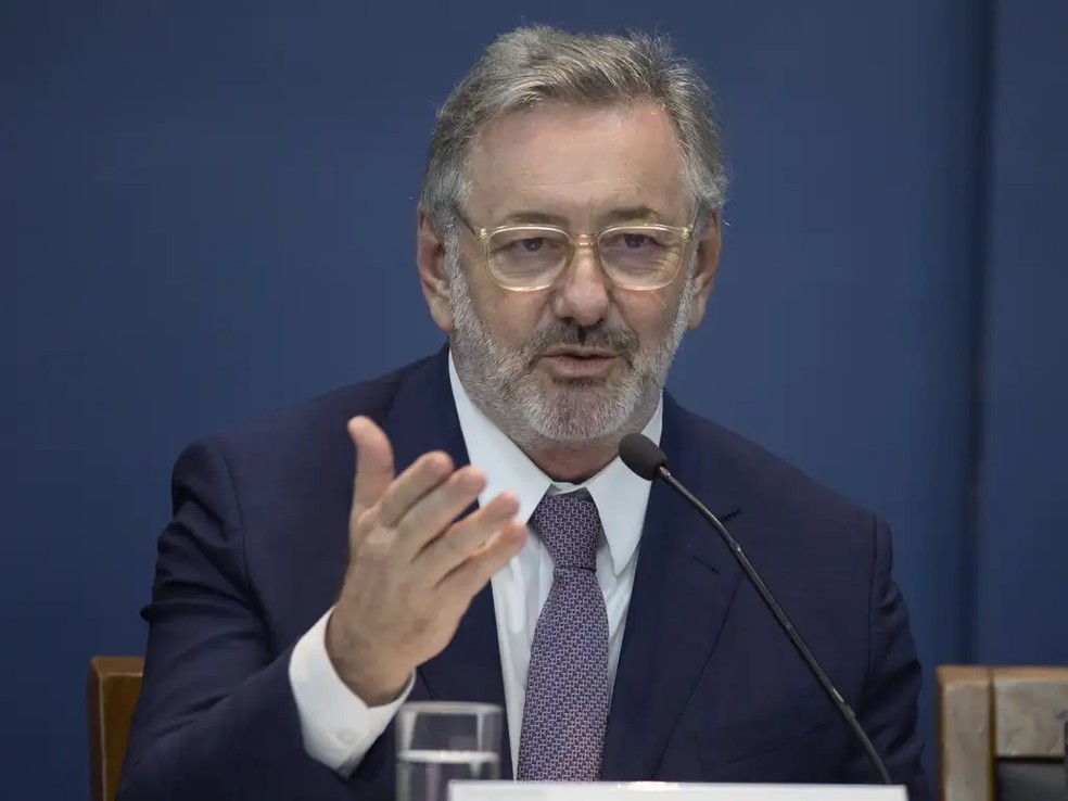 Elias Rosa diz que governo vem negociando com os EUA desde o primeiro ...
