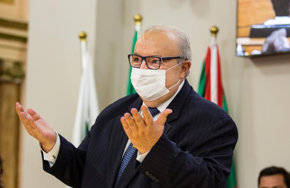 Rafael Greca, prefeito de Curitiba, sofre AVC e está internado ...