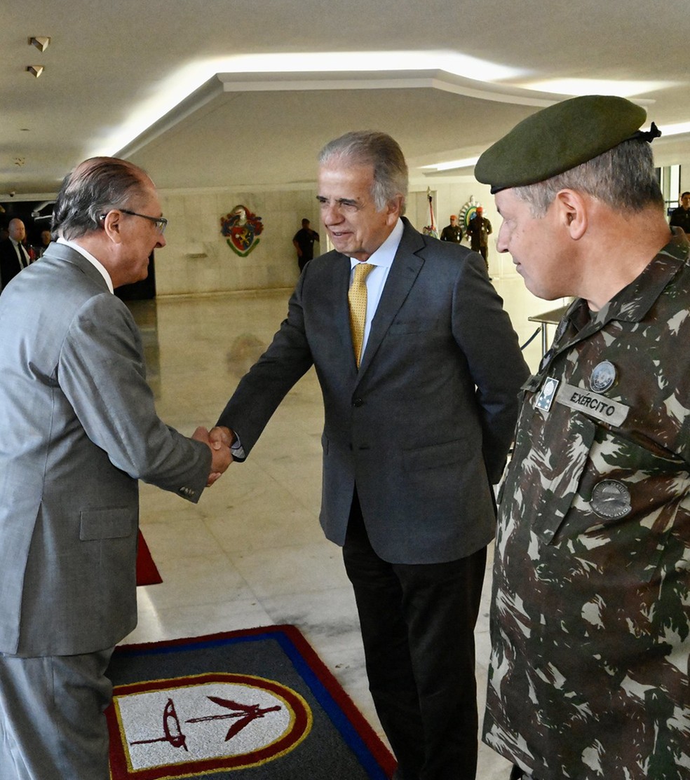 Situação preocupa e faremos ‘o possível’ pela Avibras, diz Alckmin ...