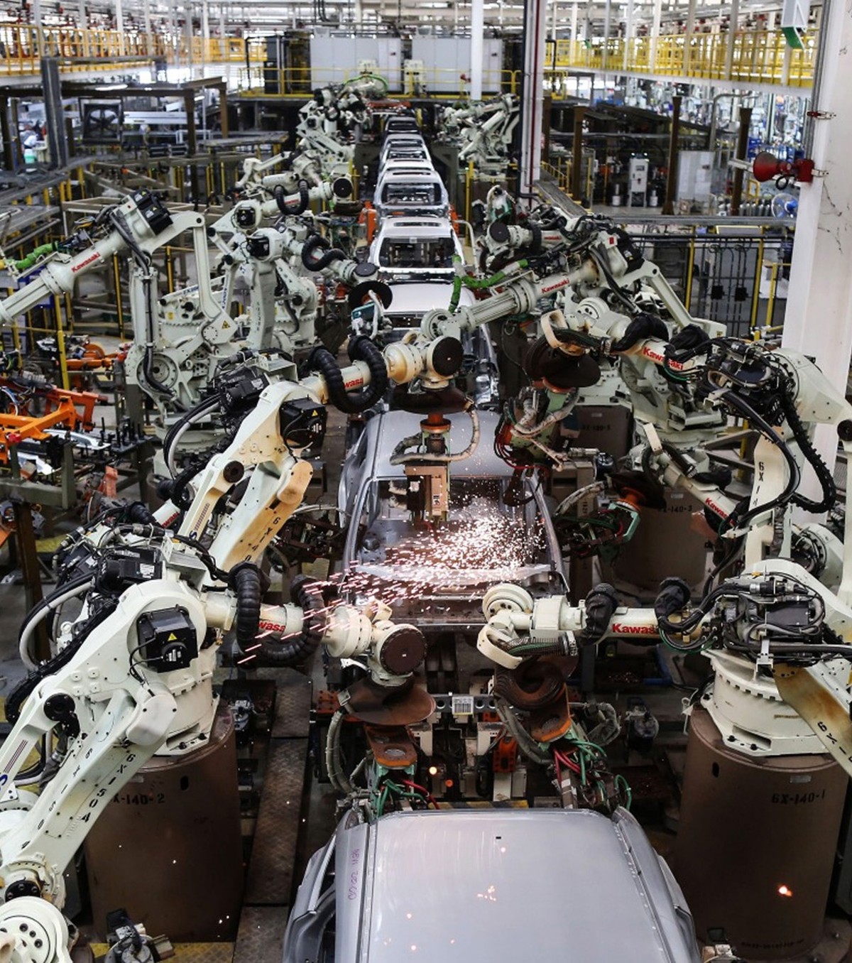 Indústria tem recuo disseminado em 2022, mostra IBGE | Brasil | Valor ...