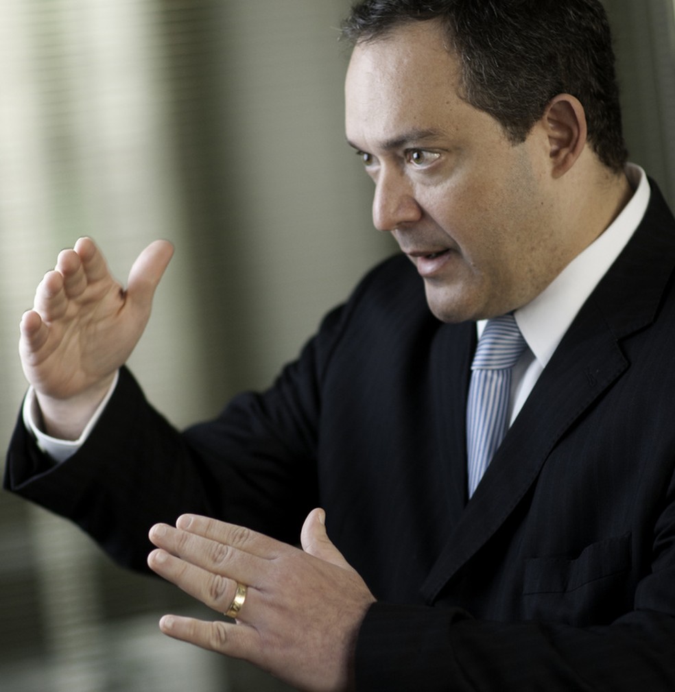 Banco Safra anuncia Alberto Monteiro como novo CEO, em substituição a ...