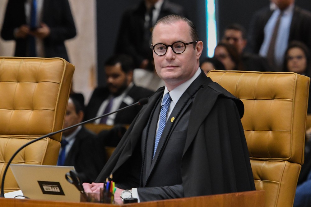 Decisões de Zanin deixam aliados de Lula apreensivos | Política | Valor ...