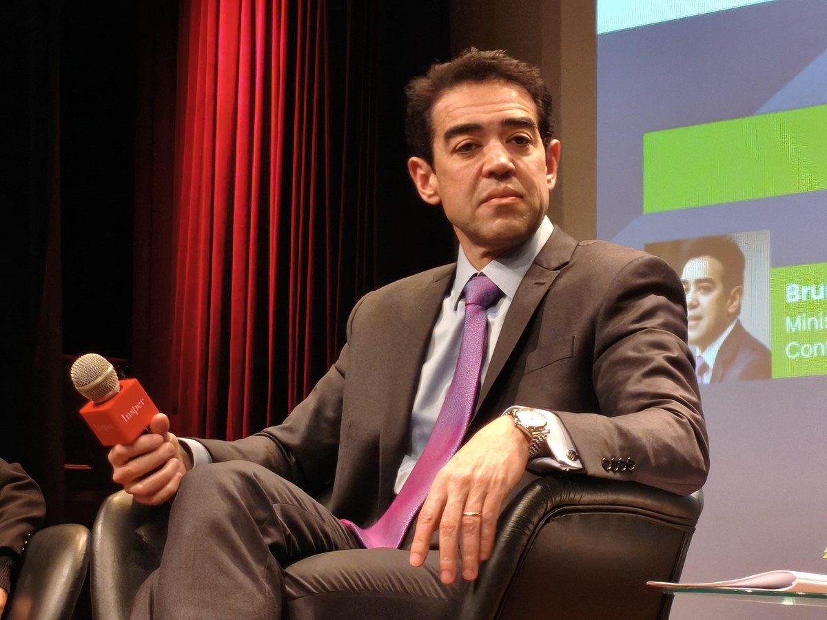 Ministro do TCU diz que quer pautar uso de fundos fora do orçamento no ...