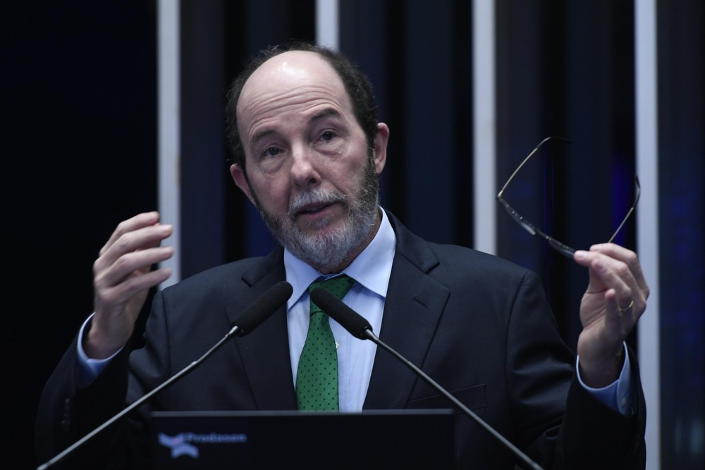 Trump é gerador de incerteza em cenário global que já era ruim, diz ...