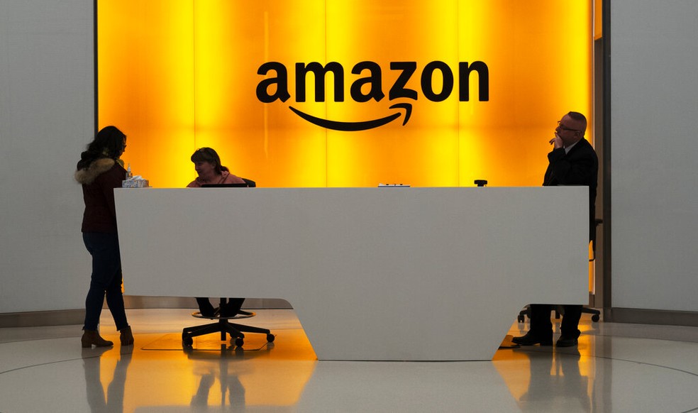 Lucro da Amazon sobe 220% no 1º trimestre, para US$ 8,11 bilhões ...