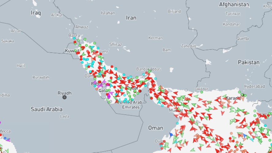 Estreito de Ormuz é importante via de transporte global de petróleo ...