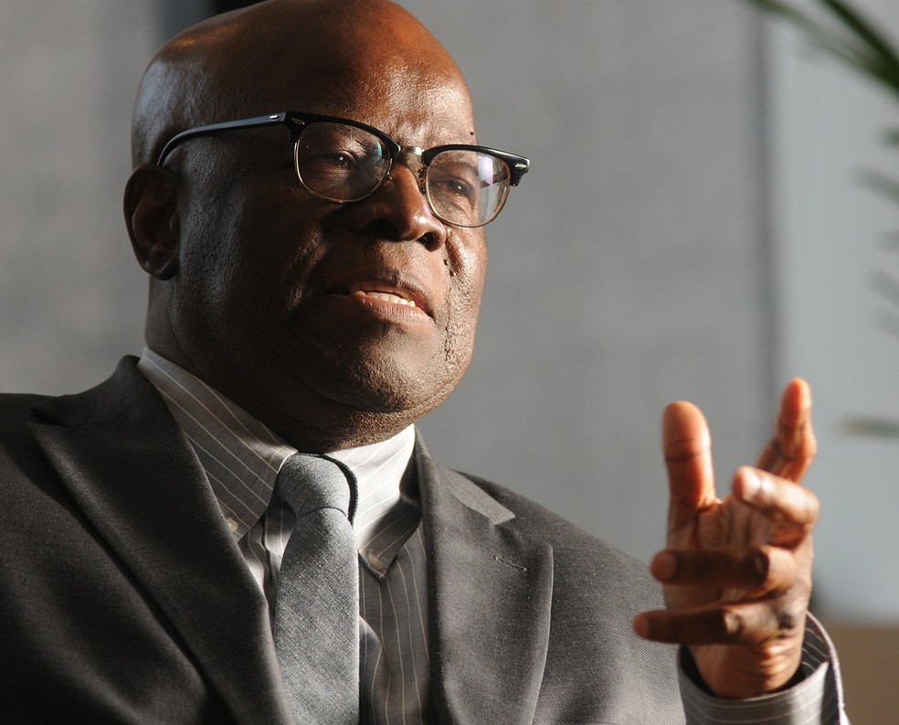 Barbosa pede sobriedade e composição | Impresso | Valor Econômico