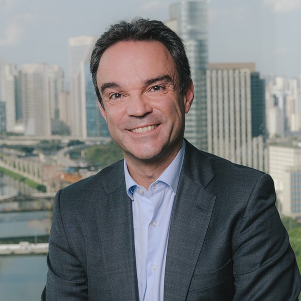 Mapfre anuncia Felipe Nascimento como novo CEO da operação brasileira ...