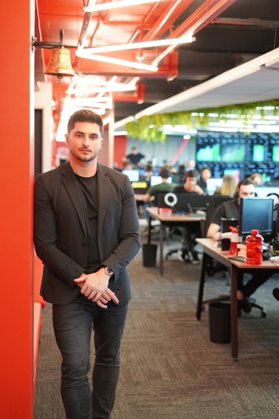 Focada em marketing digital, V4 Company projeta receita de R$ 500 ...