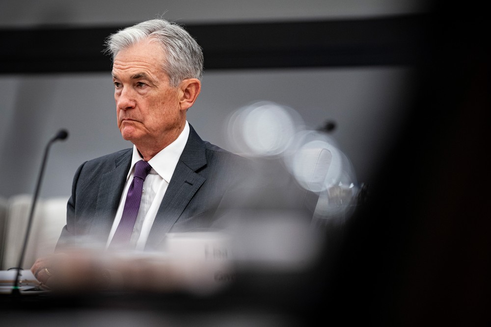 Ameaça contra Powell aumenta preocupações com independência do Fed ...