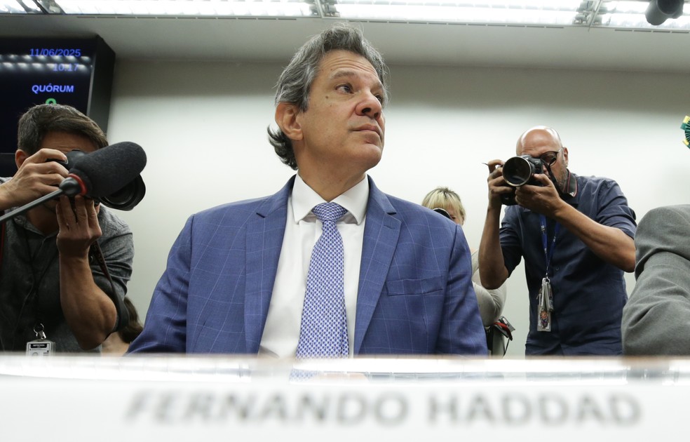 Ações da Petrobras sobem após Haddad falar sobre negociação de ...