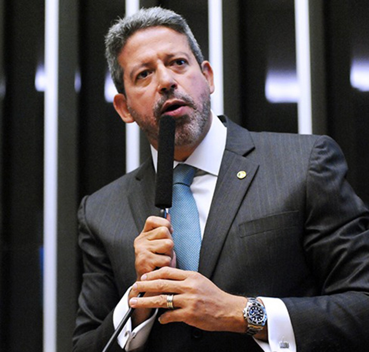 Em artigo, Lira se lança candidato à Câmara, ataca Maia e acena à ...