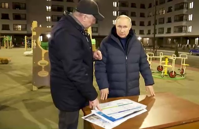 Putin e Zelensky visitam tropas na linha de frente | Mundo | Valor ...